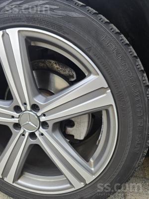Black Mercedes-Benz GLE 300 2019 in Jurmala, with an engine capacity of 2.00 L and mileage of 162 thousand km for 42000 €, photo 13 on AUTOMOTO.COM.LV