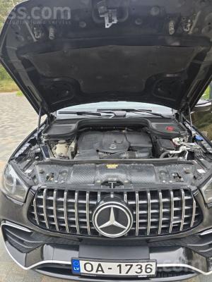 Black Mercedes-Benz GLE 300 2019 in Jurmala, with an engine capacity of 2.00 L and mileage of 162 thousand km for 42000 €, photo 15 on AUTOMOTO.COM.LV
