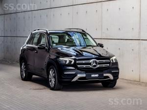 Melns Mercedes-Benz GLE 300 2020 Rīga, ar dzinēja tilpumu 2.00 L un nobraukumu 96 tūkst. km par 39950 €, foto 1 vietnē AUTOMOTO.COM.LV