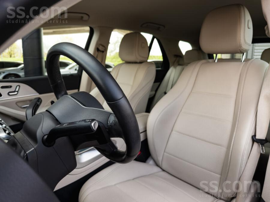 Melns Mercedes-Benz GLE 300 2020 Rīga, ar dzinēja tilpumu 2.00 L un nobraukumu 96 tūkst. km par 39950 €, foto 13 vietnē AUTOMOTO.COM.LV
