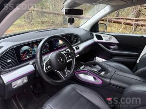 Black Mercedes-Benz GLE 300 2020 in Cesis, with an engine capacity of 2.00 L and mileage of 201 thousand km for 44850 €, photo 9 on AUTOMOTO.COM.LV