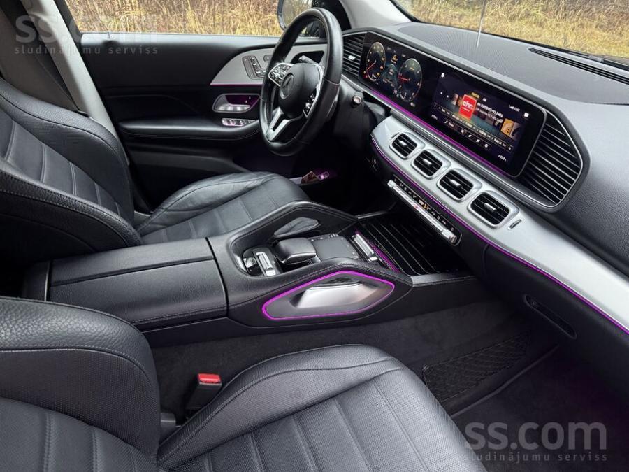 Black Mercedes-Benz GLE 300 2020 in Cesis, with an engine capacity of 2.00 L and mileage of 201 thousand km for 44850 €, photo 10 on AUTOMOTO.COM.LV