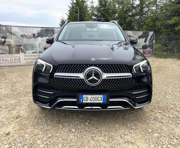Black Mercedes-Benz GLE 300 2020 in Kaunas, with an engine capacity of 1.95 L and mileage of 186 thousand km for 37500 €, photo 1 on AUTOMOTO.COM.LV