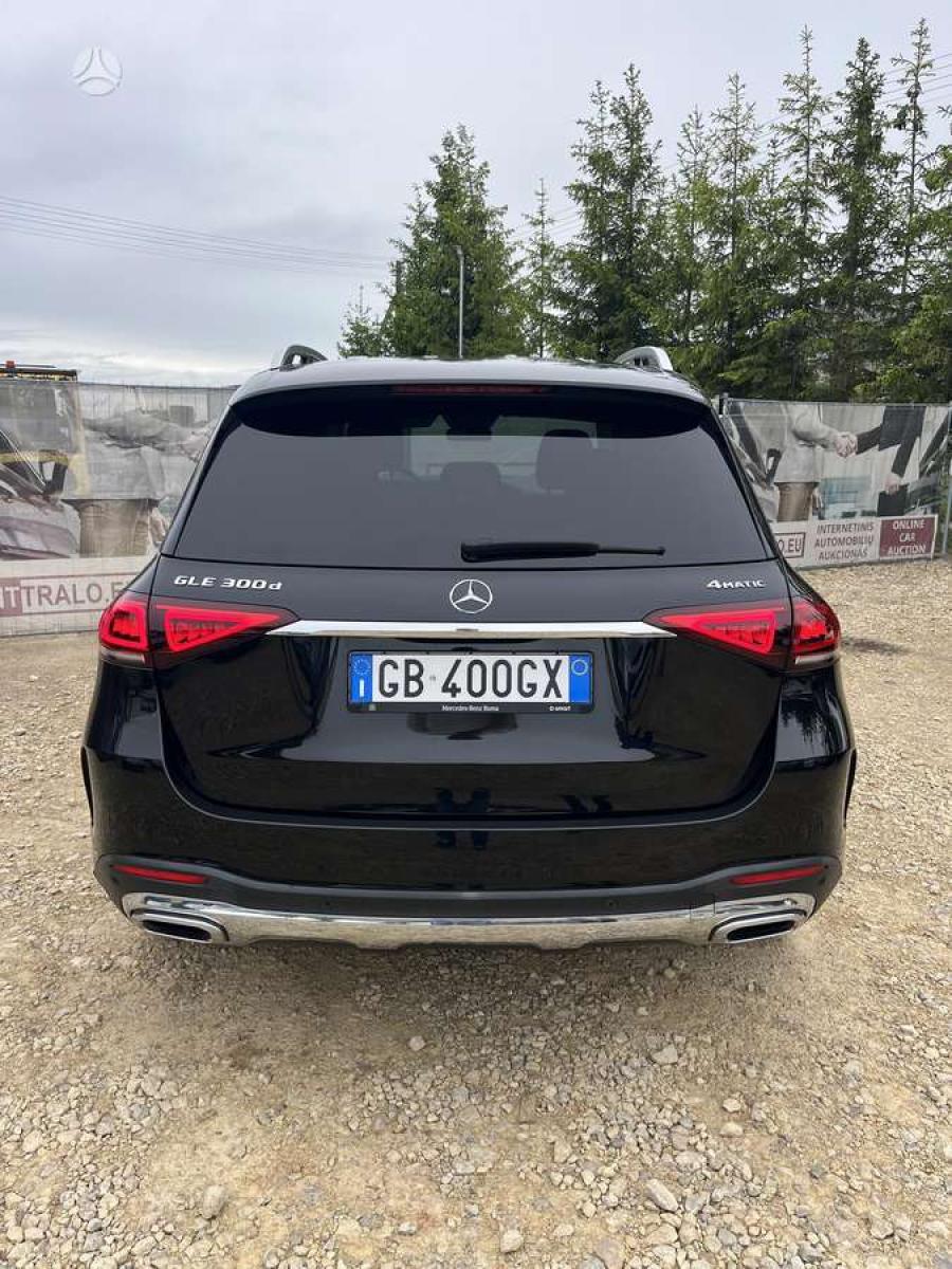 Black Mercedes-Benz GLE 300 2020 in Kaunas, with an engine capacity of 1.95 L and mileage of 186 thousand km for 37500 €, photo 7 on AUTOMOTO.COM.LV
