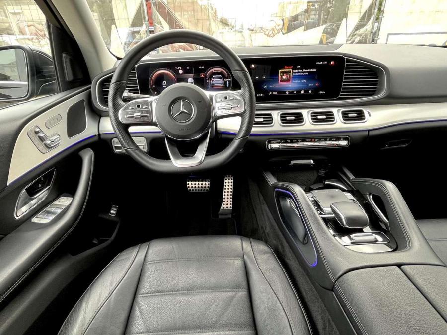 Black Mercedes-Benz GLE 300 2020 in Kaunas, with an engine capacity of 1.95 L and mileage of 186 thousand km for 37500 €, photo 12 on AUTOMOTO.COM.LV