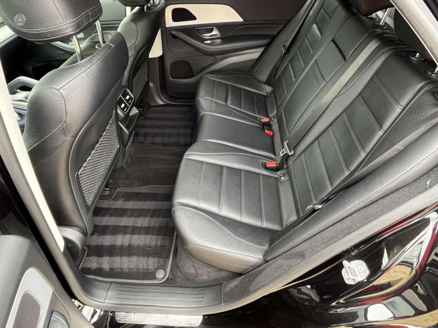 Black Mercedes-Benz GLE 300 2020 in Kaunas, with an engine capacity of 1.95 L and mileage of 186 thousand km for 37500 €, photo 18 on AUTOMOTO.COM.LV