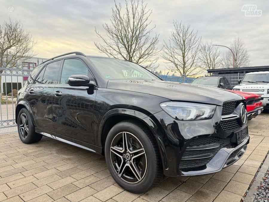 Melns Mercedes-Benz GLE 300 2021 Marijampole, ar dzinēja tilpumu 2.00 L un nobraukumu 198 tūkst. km par 44450 €, foto 1 vietnē AUTOMOTO.COM.LV