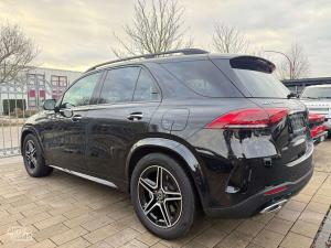 Melns Mercedes-Benz GLE 300 2021 Marijampole, ar dzinēja tilpumu 2.00 L un nobraukumu 198 tūkst. km par 44450 €, foto 4 vietnē AUTOMOTO.COM.LV