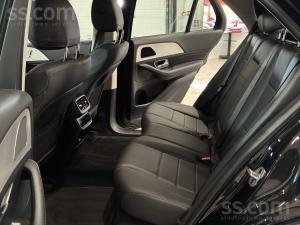 Melns Mercedes-Benz GLE 300 2021 Rīga, ar dzinēja tilpumu 2.00 L un nobraukumu 65 tūkst. km par 49990 €, foto 14 vietnē AUTOMOTO.COM.LV