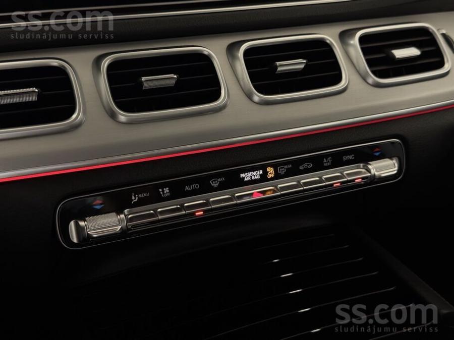 Melns Mercedes-Benz GLE 300 2021 Rīga, ar dzinēja tilpumu 2.00 L un nobraukumu 65 tūkst. km par 49990 €, foto 20 vietnē AUTOMOTO.COM.LV