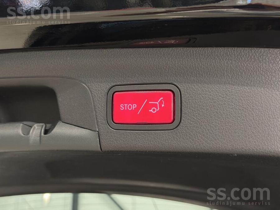 Melns Mercedes-Benz GLE 300 2021 Rīga, ar dzinēja tilpumu 2.00 L un nobraukumu 65 tūkst. km par 49990 €, foto 31 vietnē AUTOMOTO.COM.LV