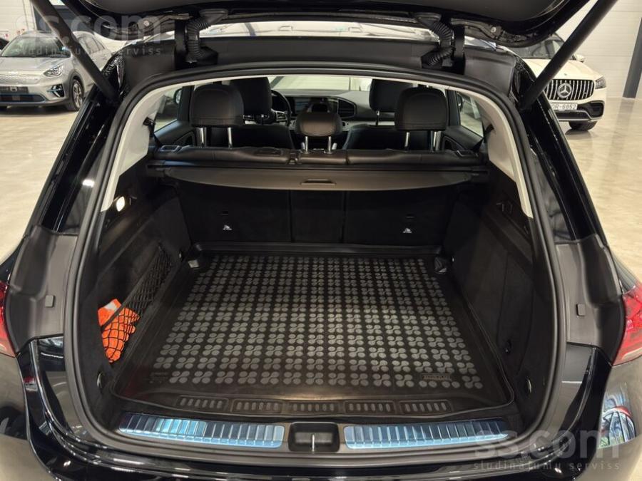 Melns Mercedes-Benz GLE 300 2021 Rīga, ar dzinēja tilpumu 2.00 L un nobraukumu 65 tūkst. km par 49990 €, foto 32 vietnē AUTOMOTO.COM.LV
