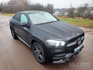 Black Mercedes-Benz GLE 300 2022 in Riga, with an engine capacity of 2.00 L and mileage of 63 thousand km for 65000 €, photo 3 on AUTOMOTO.COM.LV