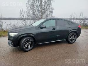 Black Mercedes-Benz GLE 300 2022 in Riga, with an engine capacity of 2.00 L and mileage of 63 thousand km for 65000 €, photo 6 on AUTOMOTO.COM.LV