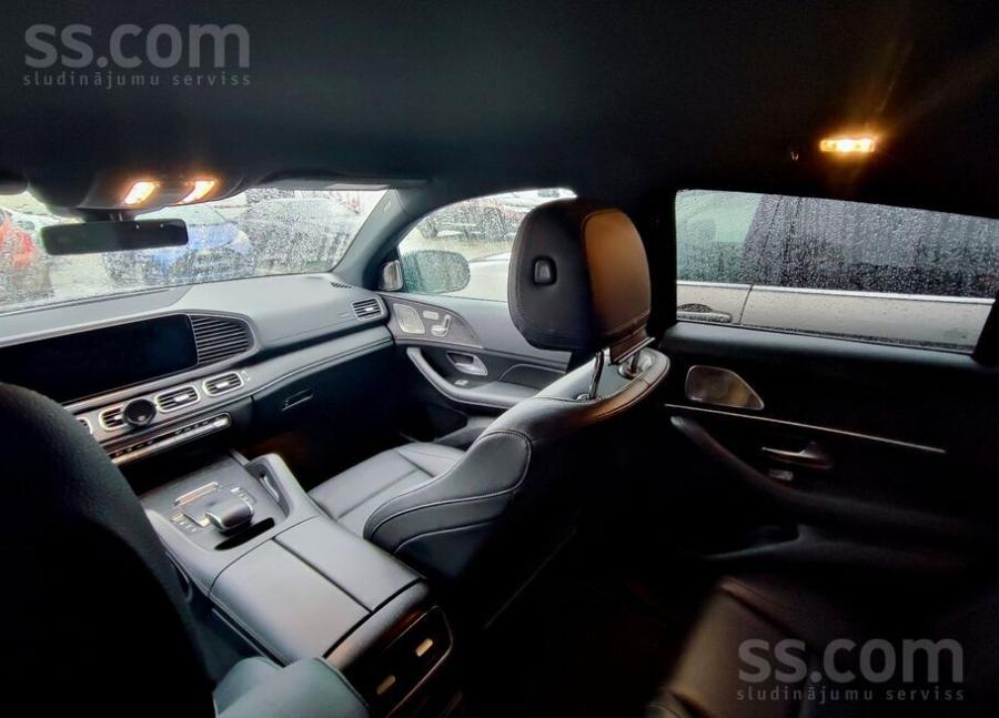 Black Mercedes-Benz GLE 300 2022 in Riga, with an engine capacity of 2.00 L and mileage of 63 thousand km for 65000 €, photo 8 on AUTOMOTO.COM.LV