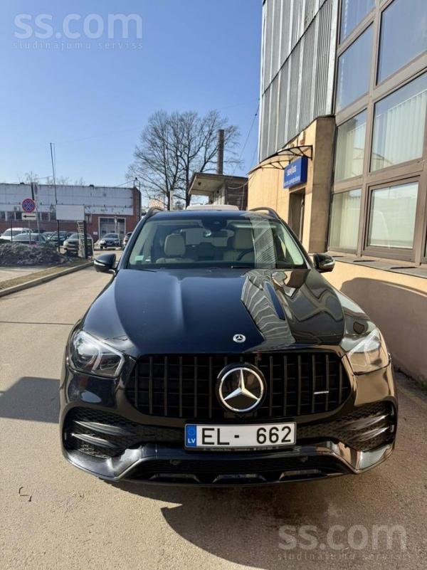 Melns Mercedes-Benz GLE 300 2022 Rīga, ar dzinēja tilpumu 2.00 L un nobraukumu 70 tūkst. km par 59900 €, foto 1 vietnē AUTOMOTO.COM.LV
