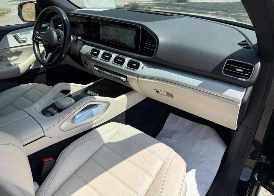 Black Mercedes-Benz GLE 300 2022 in Siauliai, with an engine capacity of 1.99 L and mileage of 229 thousand km for 36900 €, photo 9 on AUTOMOTO.COM.LV
