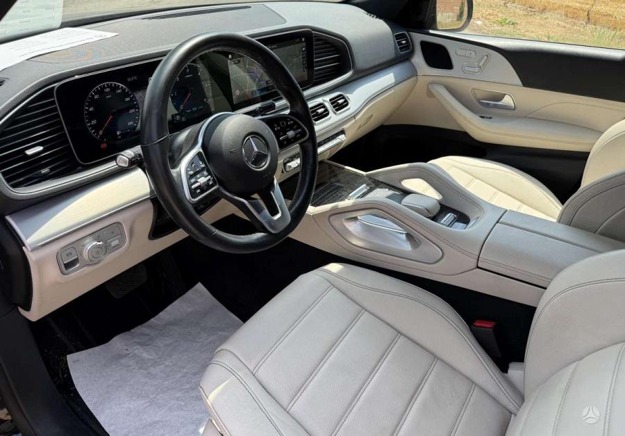 Black Mercedes-Benz GLE 300 2022 in Siauliai, with an engine capacity of 1.99 L and mileage of 229 thousand km for 36900 €, photo 10 on AUTOMOTO.COM.LV