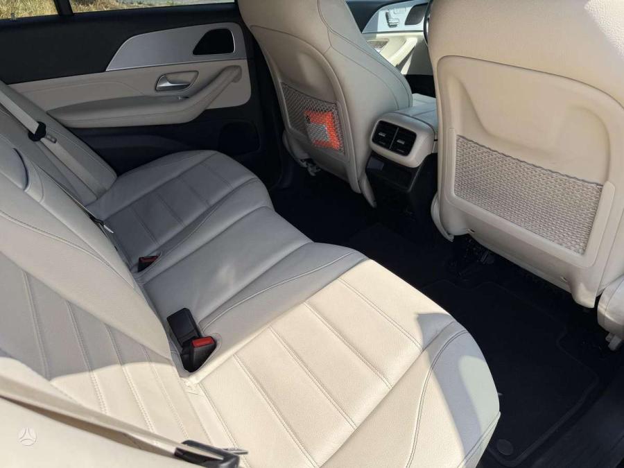 Black Mercedes-Benz GLE 300 2022 in Siauliai, with an engine capacity of 1.99 L and mileage of 229 thousand km for 36900 €, photo 12 on AUTOMOTO.COM.LV