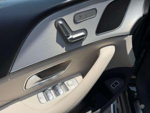 Black Mercedes-Benz GLE 300 2022 in Siauliai, with an engine capacity of 1.99 L and mileage of 229 thousand km for 36900 €, photo 15 on AUTOMOTO.COM.LV
