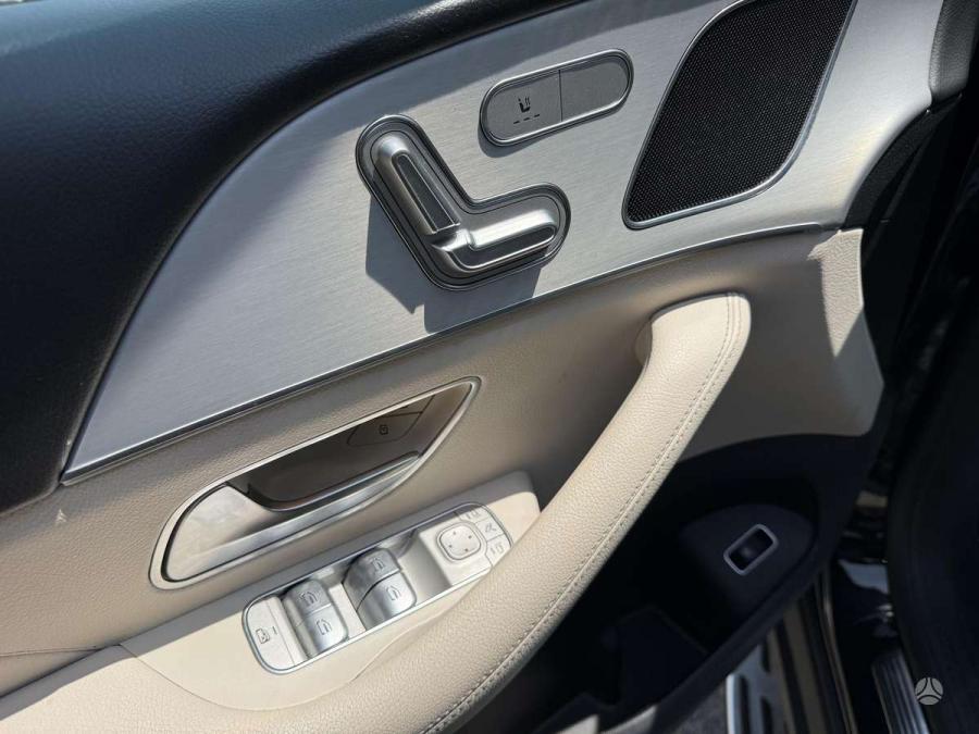 Black Mercedes-Benz GLE 300 2022 in Siauliai, with an engine capacity of 1.99 L and mileage of 229 thousand km for 36900 €, photo 15 on AUTOMOTO.COM.LV