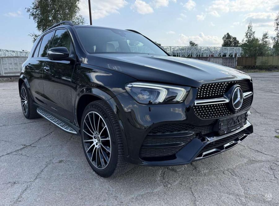 Melns Mercedes-Benz GLE 300 2022 Šauļi, ar dzinēja tilpumu 2.00 L un nobraukumu 229 tūkst. km par 36300 €, foto 4 vietnē AUTOMOTO.COM.LV