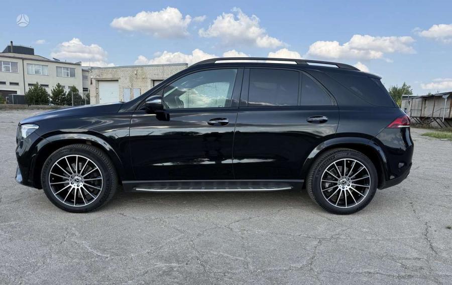 Melns Mercedes-Benz GLE 300 2022 Šauļi, ar dzinēja tilpumu 2.00 L un nobraukumu 229 tūkst. km par 36300 €, foto 8 vietnē AUTOMOTO.COM.LV