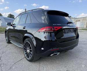 Melns Mercedes-Benz GLE 300 2022 Šauļi, ar dzinēja tilpumu 2.00 L un nobraukumu 229 tūkst. km par 36300 €, foto 9 vietnē AUTOMOTO.COM.LV
