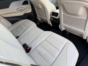 Melns Mercedes-Benz GLE 300 2022 Šauļi, ar dzinēja tilpumu 2.00 L un nobraukumu 229 tūkst. km par 36300 €, foto 14 vietnē AUTOMOTO.COM.LV