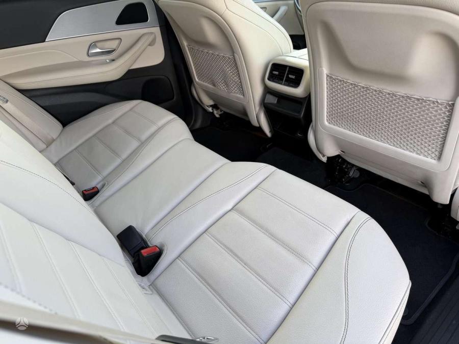 Melns Mercedes-Benz GLE 300 2022 Šauļi, ar dzinēja tilpumu 2.00 L un nobraukumu 229 tūkst. km par 36300 €, foto 14 vietnē AUTOMOTO.COM.LV