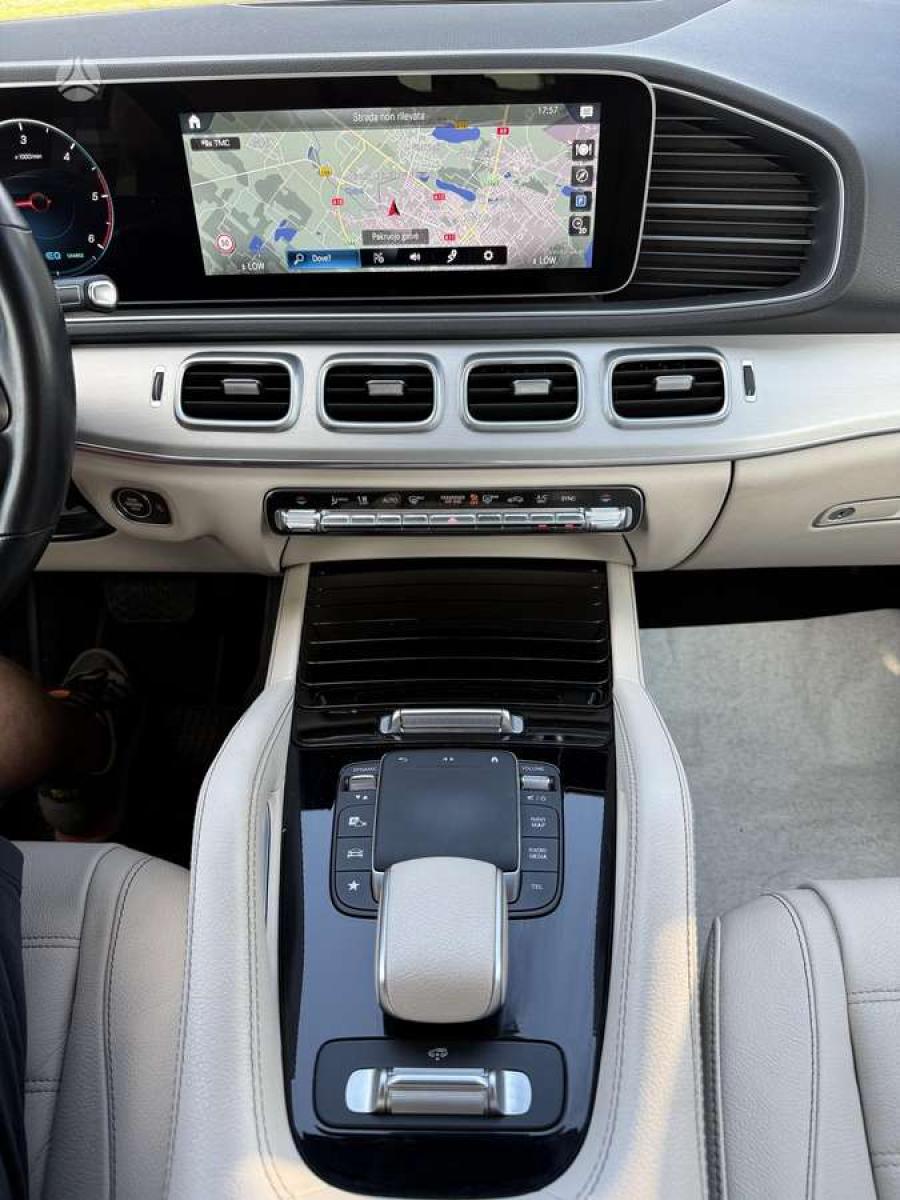 Melns Mercedes-Benz GLE 300 2022 Šauļi, ar dzinēja tilpumu 2.00 L un nobraukumu 229 tūkst. km par 36300 €, foto 20 vietnē AUTOMOTO.COM.LV
