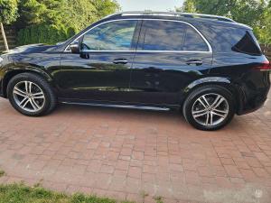 Black Mercedes-Benz GLE 300 2023 in Vilkaviskis, with an engine capacity of 1.99 L and mileage of 112 thousand km for 52900 €, photo 9 on AUTOMOTO.COM.LV