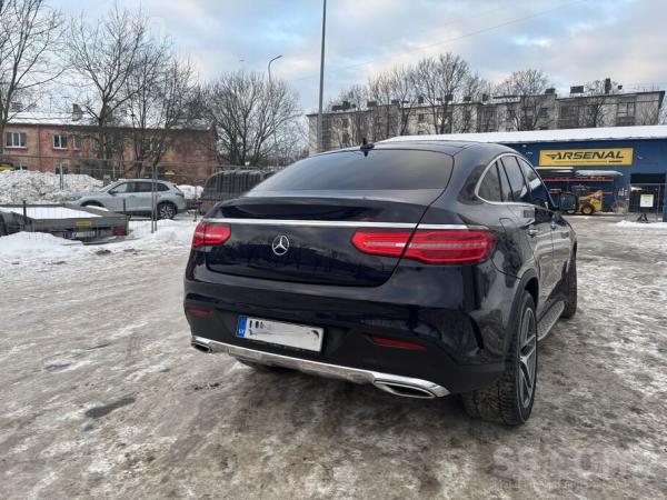Zils Mercedes-Benz GLE 300 2016 Rīga, ar dzinēja tilpumu 3.00 L un nobraukumu 172 tūkst. km par 28500 €, foto 3 vietnē AUTOMOTO.COM.LV