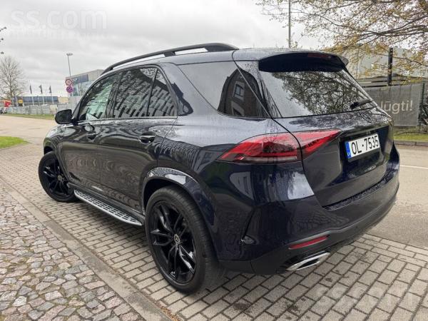 Blue Mercedes-Benz GLE 300 2019 in Riga, with an engine capacity of 2.00 L and mileage of 0 thousand km for 39999 €, photo 4 on AUTOMOTO.COM.LV