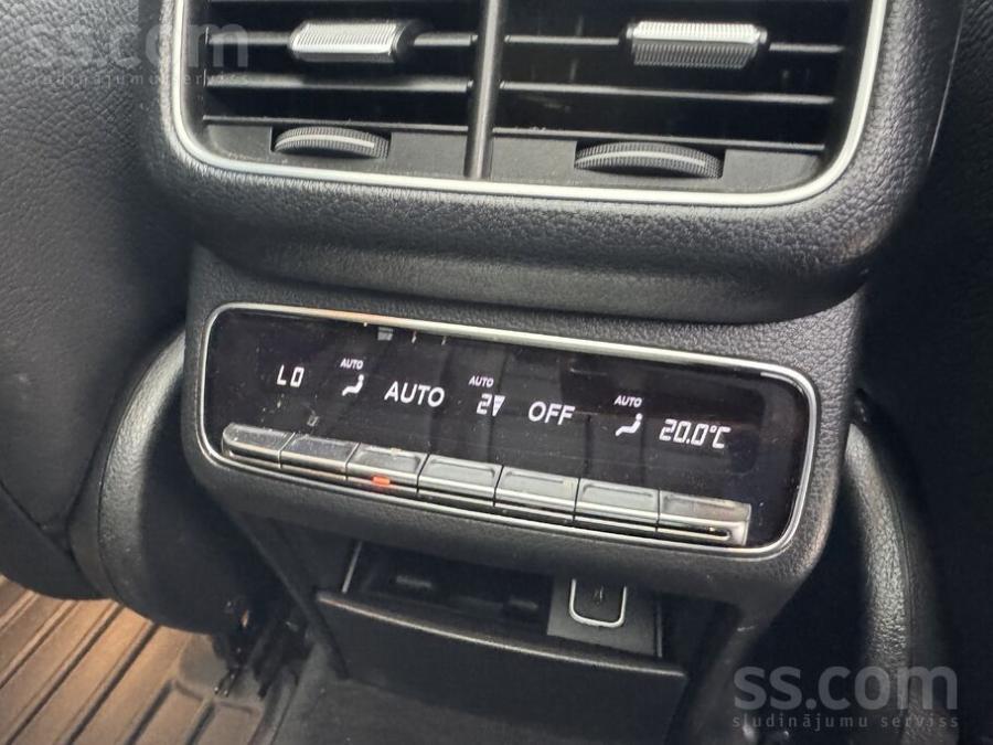 Синий Мерседес ГЛЕ 300 2019 в Рига, объемом двигателя 2.00 л и пробегом 143 тыс. км за 37999 €, фото 15 на AUTOMOTO.COM.LV