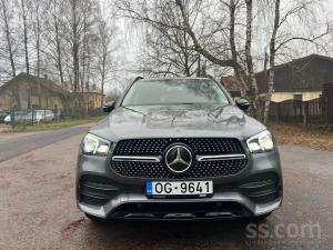 Mercedes-Benz GLE 300 2019 Rīga, ar dzinēja tilpumu 2.00 L un nobraukumu 111 tūkst. km par 46000 €, foto 3 vietnē AUTOMOTO.COM.LV