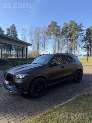 Mercedes-Benz GLE 300 2020 in Riga, with an engine capacity of 2.00 L and mileage of 130 thousand km for 33999 €, photo  on AUTOMOTO.COM.LV
