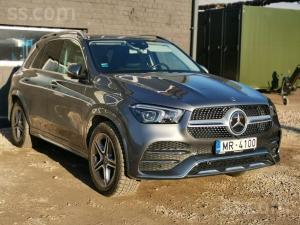 Pelēks Mercedes-Benz GLE 300 2019 Jelgava, ar dzinēja tilpumu 2.00 L un nobraukumu 92 tūkst. km par 39950 €, foto 1 vietnē AUTOMOTO.COM.LV