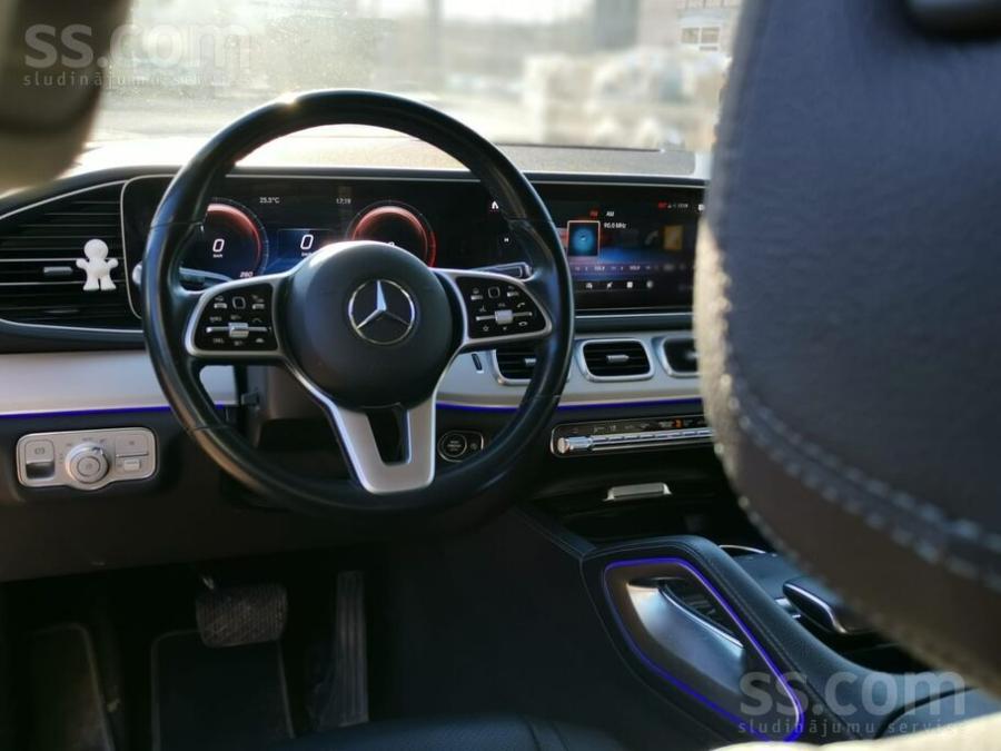 Pelēks Mercedes-Benz GLE 300 2019 Jelgava, ar dzinēja tilpumu 2.00 L un nobraukumu 92 tūkst. km par 39950 €, foto 4 vietnē AUTOMOTO.COM.LV