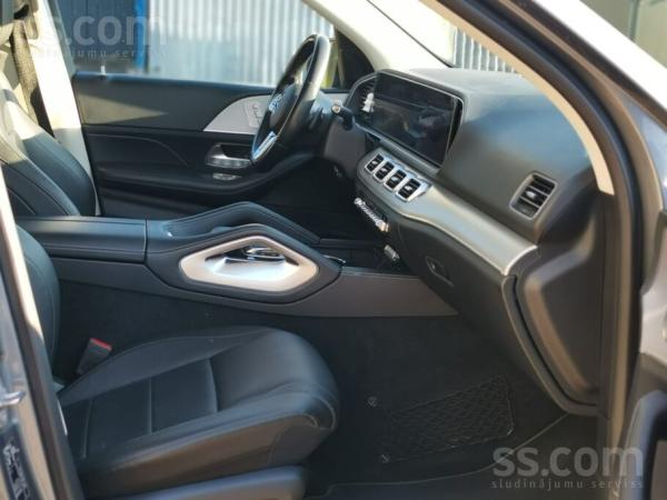 Pelēks Mercedes-Benz GLE 300 2019 Jelgava, ar dzinēja tilpumu 2.00 L un nobraukumu 92 tūkst. km par 39950 €, foto 5 vietnē AUTOMOTO.COM.LV
