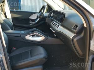 Pelēks Mercedes-Benz GLE 300 2019 Jelgava, ar dzinēja tilpumu 2.00 L un nobraukumu 92 tūkst. km par 39950 €, foto 18 vietnē AUTOMOTO.COM.LV