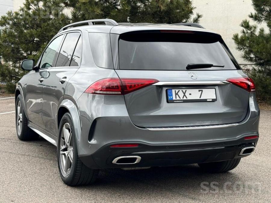 Pelēks Mercedes-Benz GLE 300 2019 Rīga, ar dzinēja tilpumu 2.00 L un nobraukumu 94 tūkst. km par 46950 €, foto 6 vietnē AUTOMOTO.COM.LV
