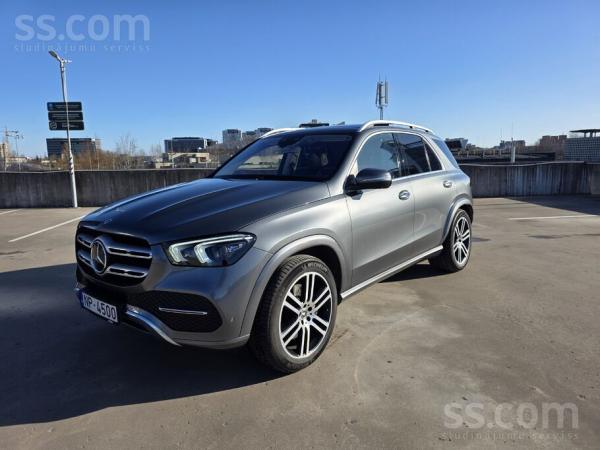 Grey Mercedes-Benz GLE 300 2019 in Riga, with an engine capacity of 2.00 L and mileage of 143 thousand km for 42000 €, photo 4 on AUTOMOTO.COM.LV