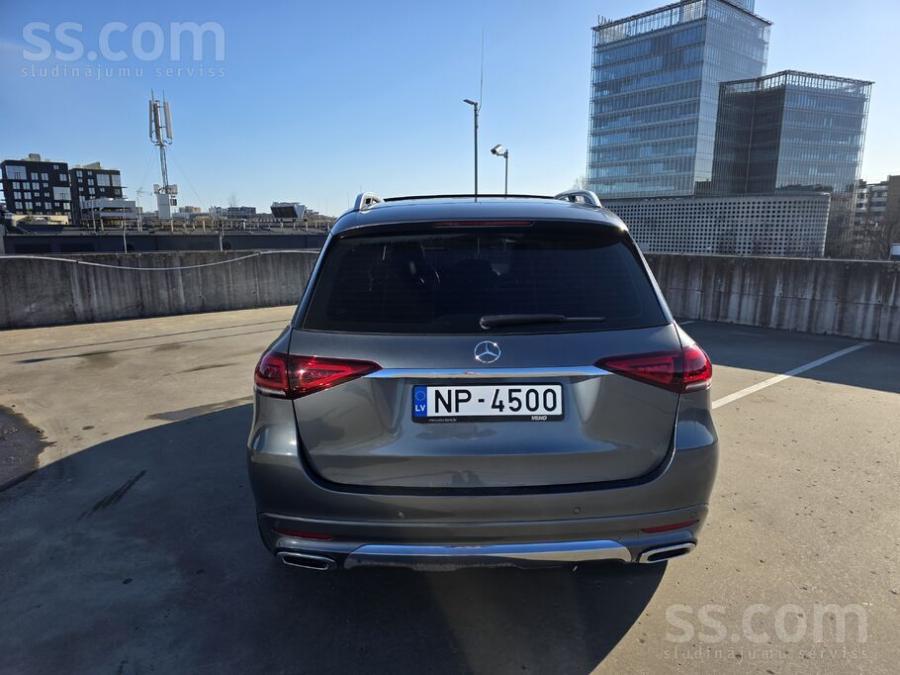 Grey Mercedes-Benz GLE 300 2019 in Riga, with an engine capacity of 2.00 L and mileage of 143 thousand km for 42000 €, photo 8 on AUTOMOTO.COM.LV