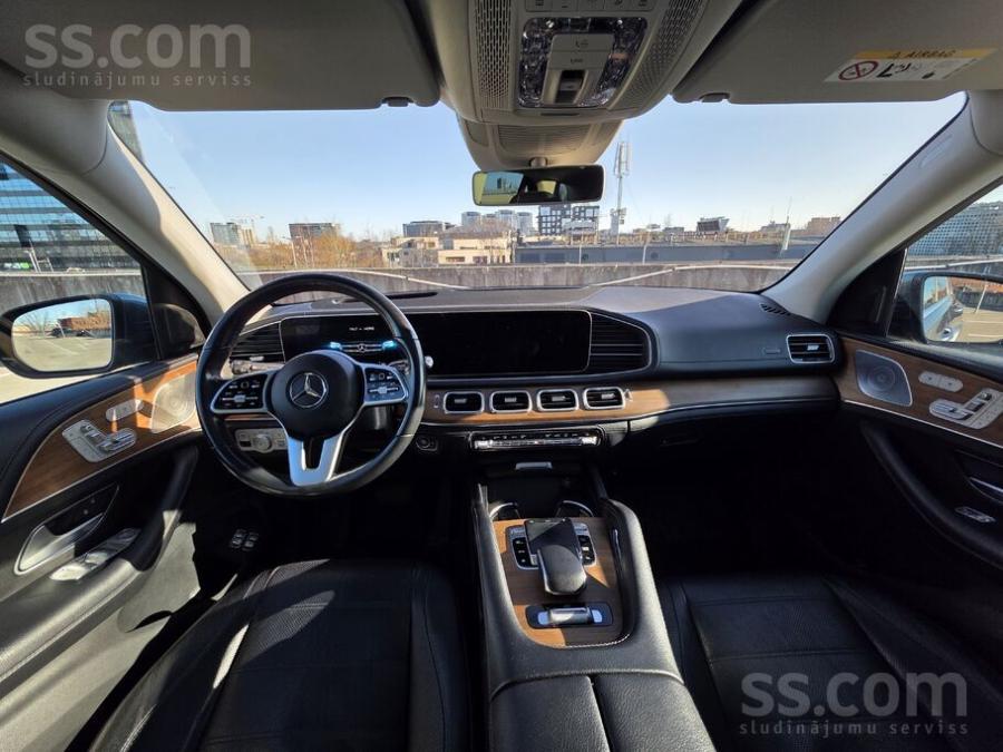 Grey Mercedes-Benz GLE 300 2019 in Riga, with an engine capacity of 2.00 L and mileage of 143 thousand km for 42000 €, photo 11 on AUTOMOTO.COM.LV