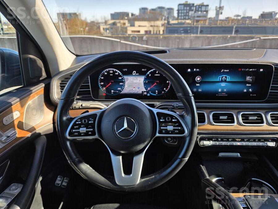 Grey Mercedes-Benz GLE 300 2019 in Riga, with an engine capacity of 2.00 L and mileage of 143 thousand km for 42000 €, photo 12 on AUTOMOTO.COM.LV