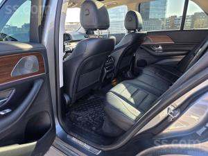 Grey Mercedes-Benz GLE 300 2019 in Riga, with an engine capacity of 2.00 L and mileage of 143 thousand km for 42000 €, photo 14 on AUTOMOTO.COM.LV
