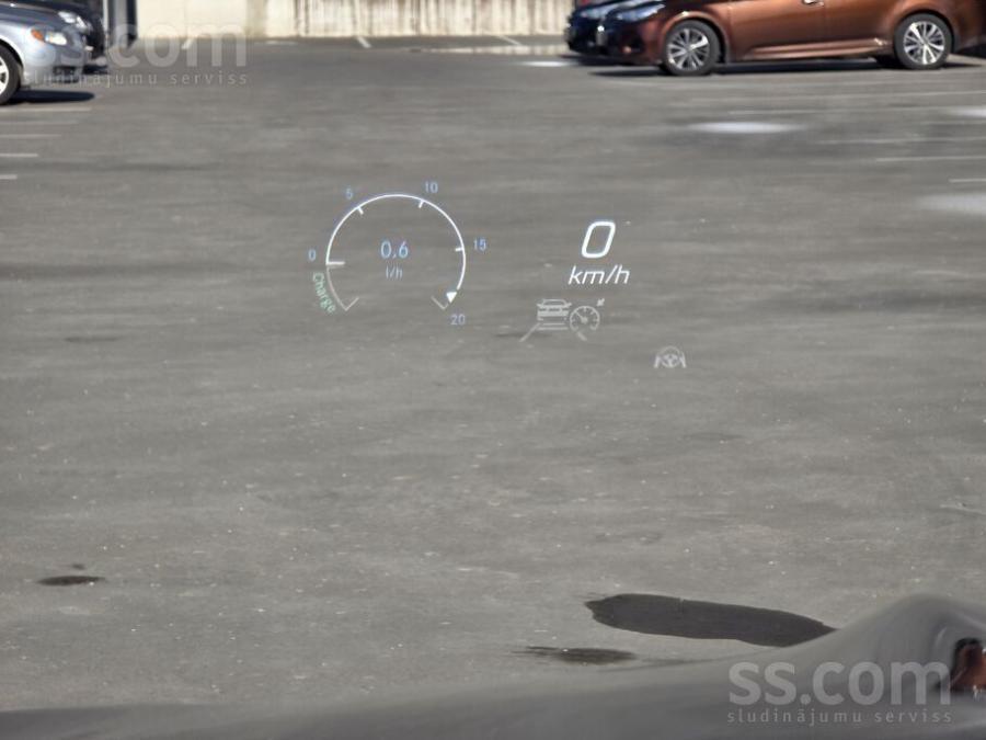 Grey Mercedes-Benz GLE 300 2019 in Riga, with an engine capacity of 2.00 L and mileage of 143 thousand km for 42000 €, photo 24 on AUTOMOTO.COM.LV