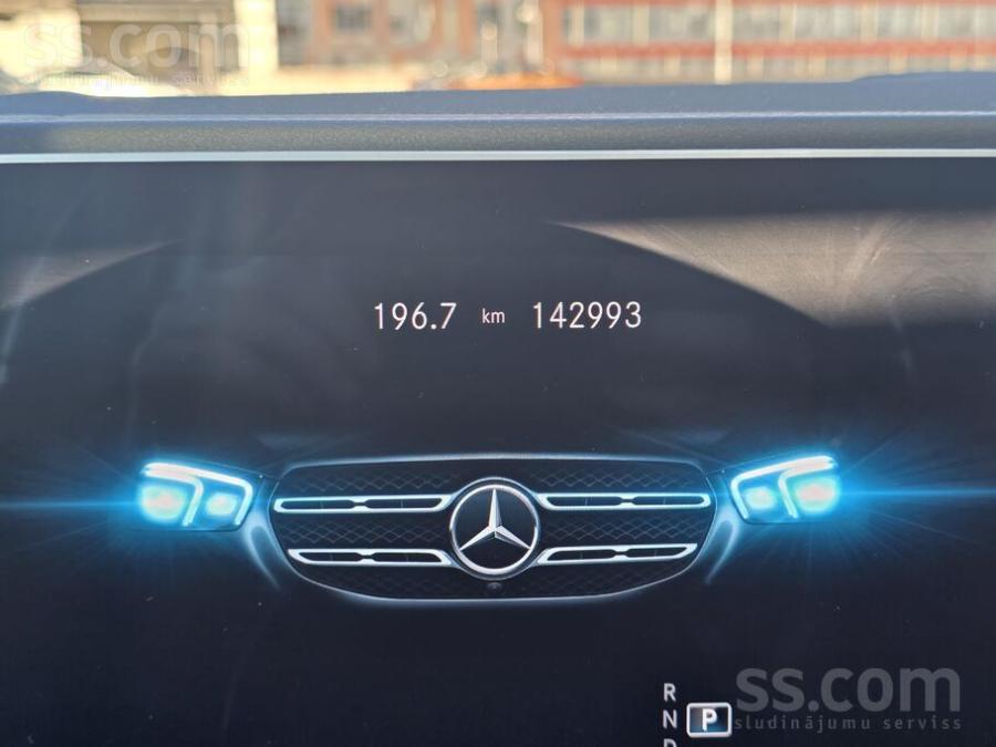 Grey Mercedes-Benz GLE 300 2019 in Riga, with an engine capacity of 2.00 L and mileage of 143 thousand km for 42000 €, photo 27 on AUTOMOTO.COM.LV