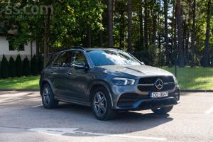 Серый Мерседес ГЛЕ 300 2019 в Рига, объемом двигателя 2.00 л и пробегом 130 тыс. км за 39000 €, фото 18 на AUTOMOTO.COM.LV